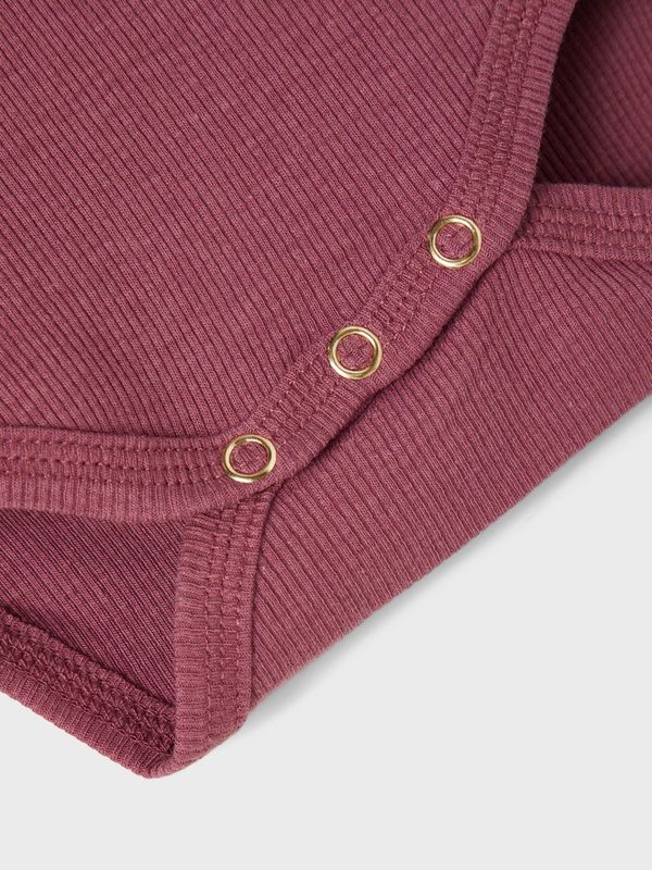 NBFHERMIONA SS XSL BODY – Glücksgeschwister